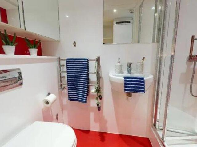 Property for rent in East Parkside, Canary Wharf, SE10