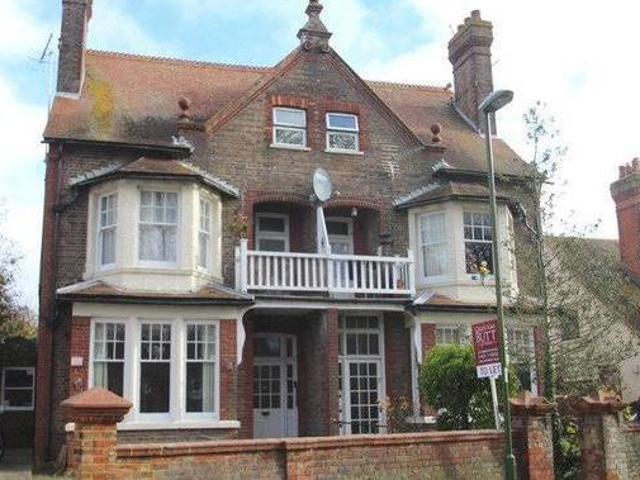 Property for rent in Granville Road Littlehampton BN17