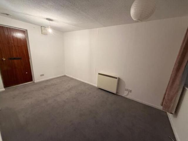 Studio flat for rent in Harris Close, Churchdown, GL3