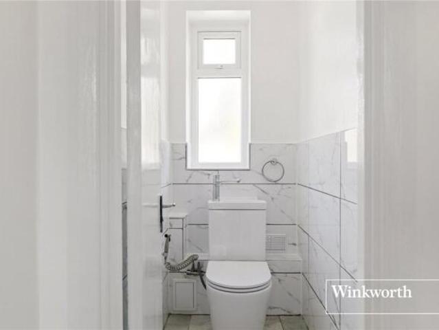3 bedroom apartment for rent in Jeffreys Road, London, SW4