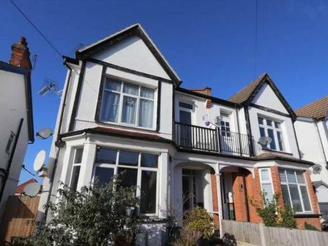 Property for rent in Satanita Road WestcliffOnSea SS0