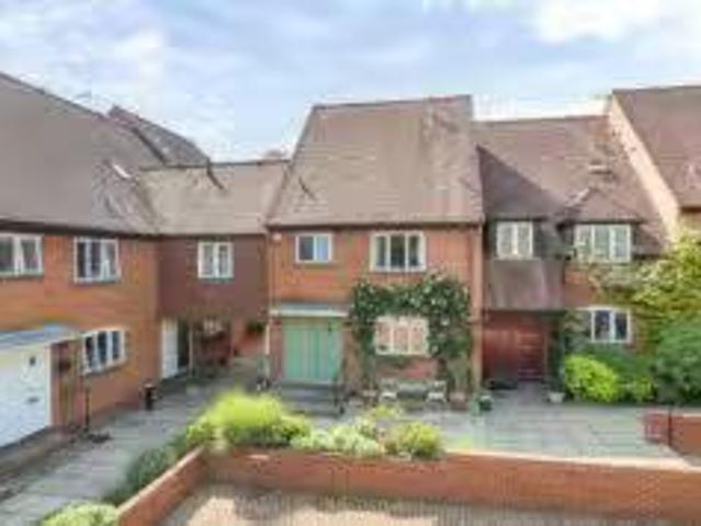 Property & Houses For Sale: Mildmay Court, Odiham, Hook