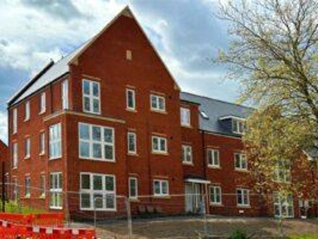 Property & Houses For Sale: Sainty Close Wellesley, Aldershot