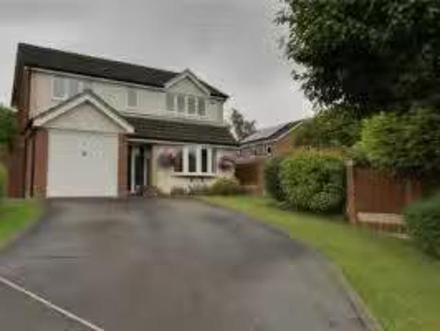 Property & Houses For Sale: Tamarisk Close Hatch Warren, Basin.