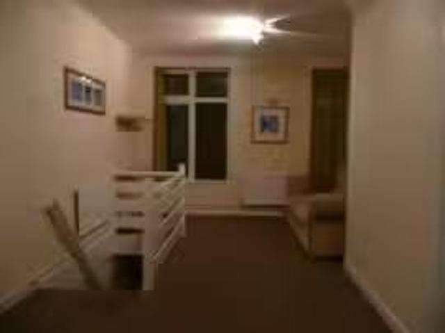 Property & Houses to Rent: 315, London Road, Camberley