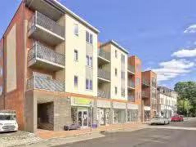 Property & Houses to Rent: Thameswey House, 12 Camp Road