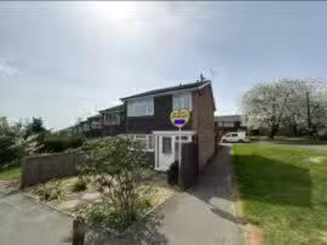 Property & Houses to Rent: Brougham Place, Farnham, Surrey