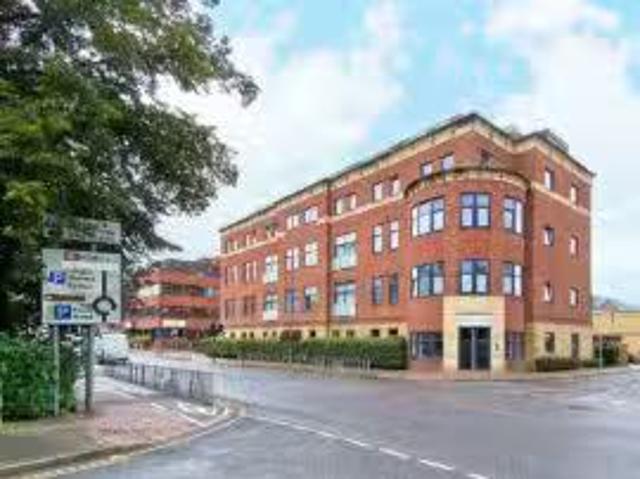 Property & Houses to Rent: Bradley Court, 3 Knoll Road