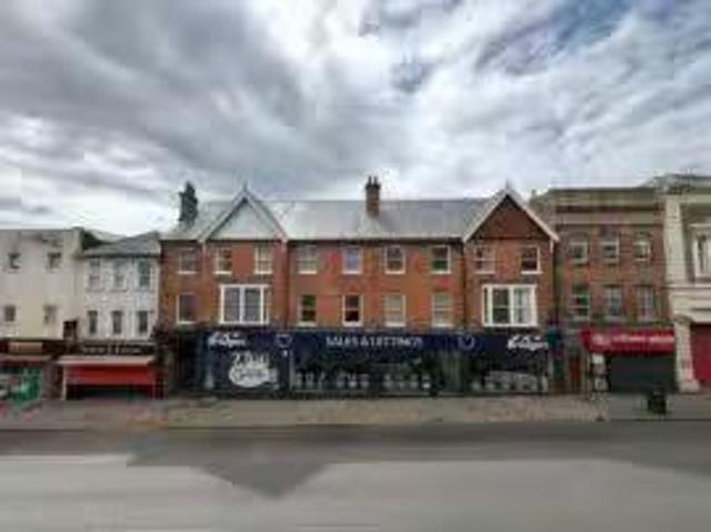 Property & Houses to Rent: Caitlin House, 77A High Street, Ald.