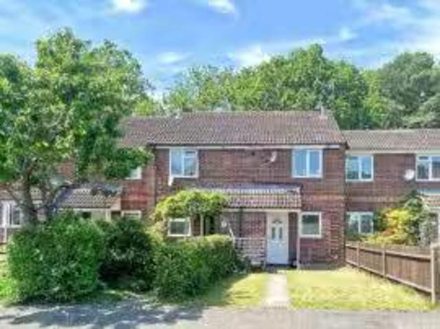 Property & Houses to Rent: Isis Way, Sandhurst
