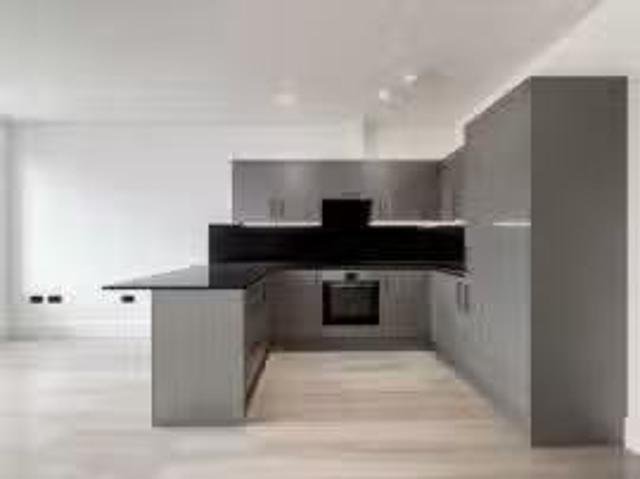 Property & Houses to Rent: Rye Close, Fleet, Hampshire