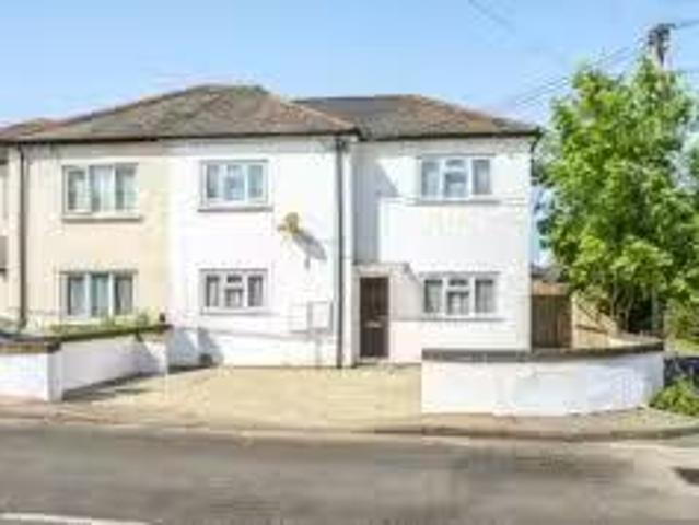 Property & Houses to Rent: Shawfield Road, Ash, Aldershot