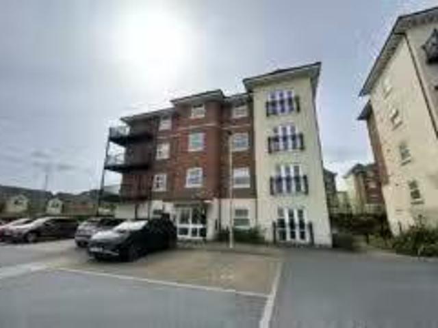 Property & Houses to Rent: Sopwith Drive, Farnborough, Hampshire