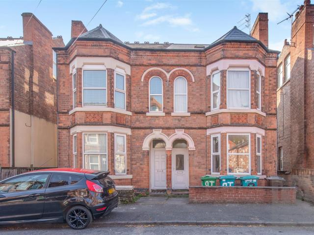 Property in Trinity Avenue, Lenton, Nottingham, NG7 2EU
