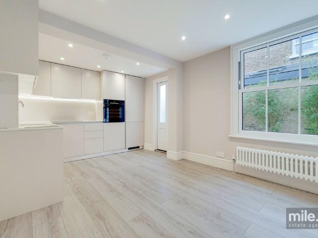 Property in Buller Road, Kensal Rise, London, NW10 5BS