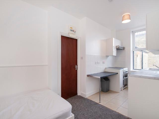 Property in Chamberlayne Road, Kensal Rise, London, NW10 3ND