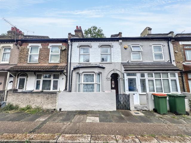 Property in Dongola Road, Plaistow, E13:4 room house to let in Dongola Road, Plaistow, E13