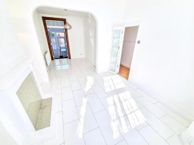 Property in Elm Park Road, Leyton, E10:2 room house to let in Elm Park Road, Leyton, E10
