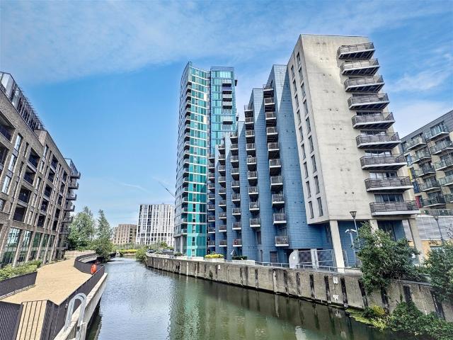 Property in George Hudson Tower, Stratford, E15:2 room apartment to let in George Hudson Tower, Stratford, E15