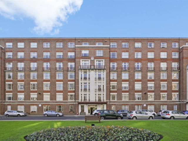 Property in London, NW8 9TX
