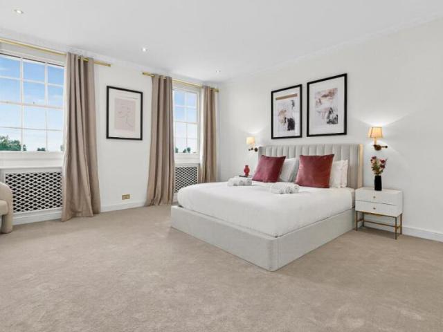 Property in Marylebone, London, W1U 5QY