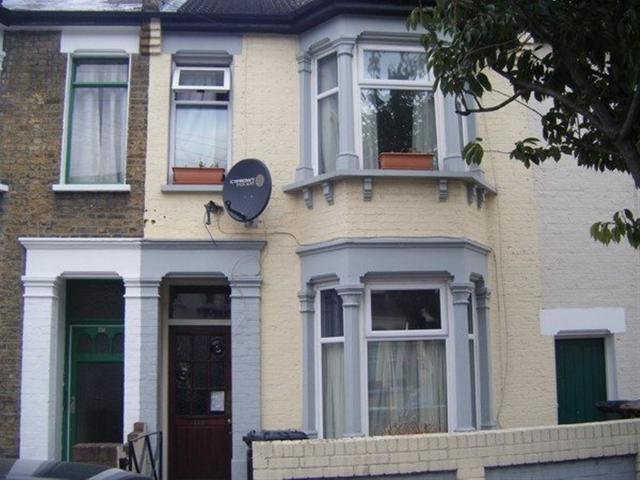 Property in St Mary`s Road, London, Leyton, E10 5RF