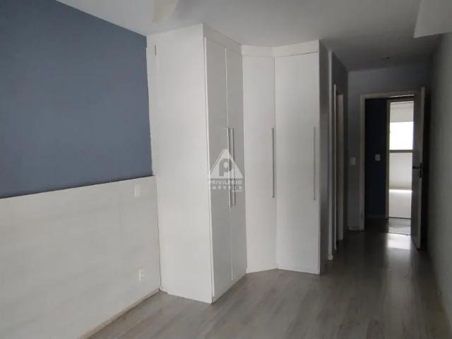 PROPOSTA Varandão com 2 Quartos, 4 Banheiros, 1 Vaga e Dependências completa na Visconde de Itamar