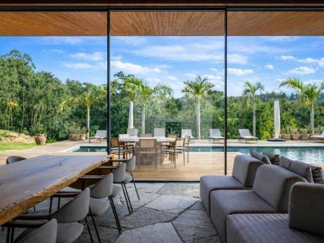 Propriedade Única e Contemporânea em Sousas 2.230 m², 25.000 m² de terreno em Sousas Campinas/S