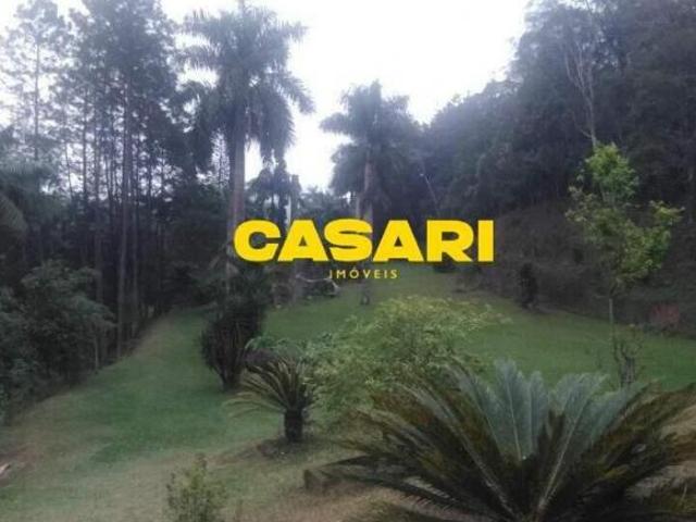 Propriedade de 25.427 m² à Venda com 2 Suítes, Lazer Completo e Área Externa em São Bernardo do Camp