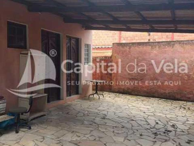 PROPRIEDADE EM ILHABELA COM DOIS SOBRADOS, PRÓXIMO A PRAIA