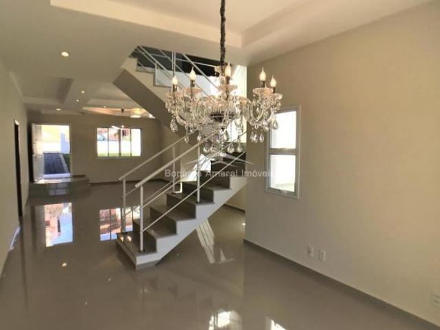 Propriedade encantadora disponível para venda em condomínio no Loteamento Caminhos De San Conrado, C