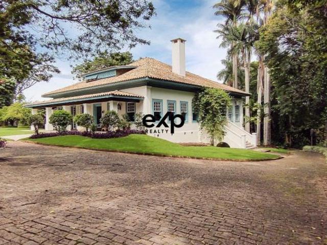 Propriedade Histórica à venda no Condomínio Chácaras Gramado em Campinas | 1.138 m² de área construí