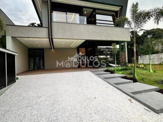 Propriedade imponente em lote estratégico, 6 suítes, 440 m², à venda por R$ 8.