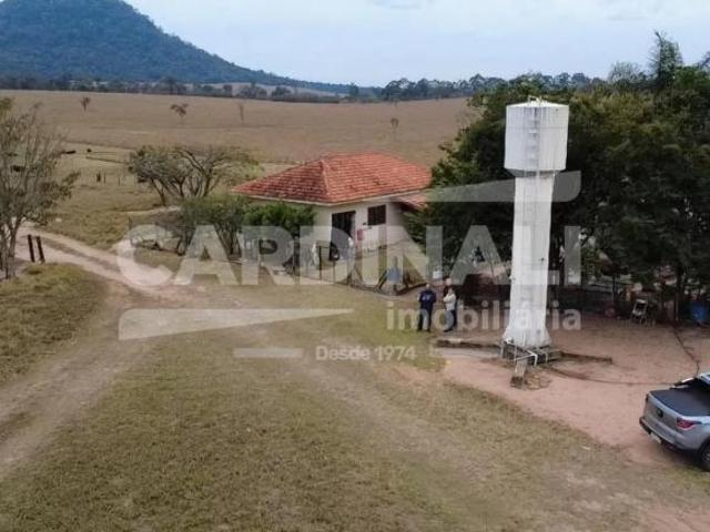 Propriedade rural bem pertinho do centro de Itirapina
