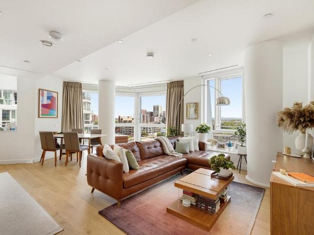 Prospect Way, London, SW11 2 bed apartment to rent £5,500 pcm £1,269 pw