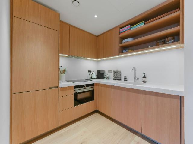 Prospect Way, London SW11, Studio to rent, £3,300 pcm | PrimeLocation