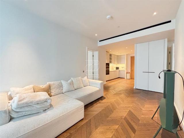 Prospect Way, London 2 bed house to rent £5,001 pcm £1,154 pw