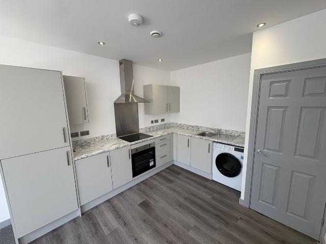 Prospect Hill, Redditch B97, 1 bed flat to rent, £825 pcm | PrimeLocation