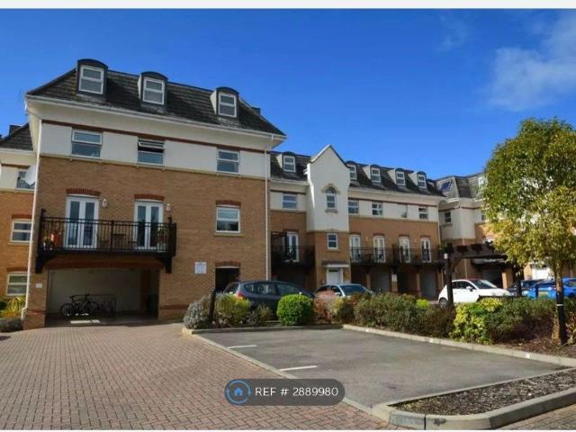 Prospect Place, Woking GU22, 2 bed flat to rent, £1,680 pcm | PrimeLocation