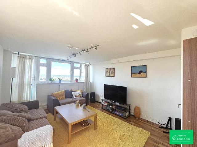 Prospect Ring, N2 8 2 bed apartment to rent £1,900 pcm £438 pw