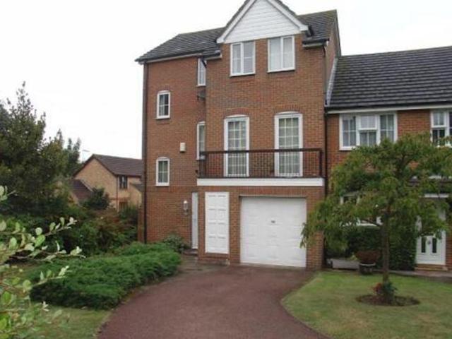 Prospect Row, Gillingham, 4 Bedroom Semi detached