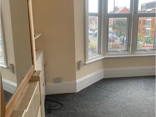 Prospect Street, Reading RG1, 2 bed flat to rent, £1,100 pcm | PrimeLocation