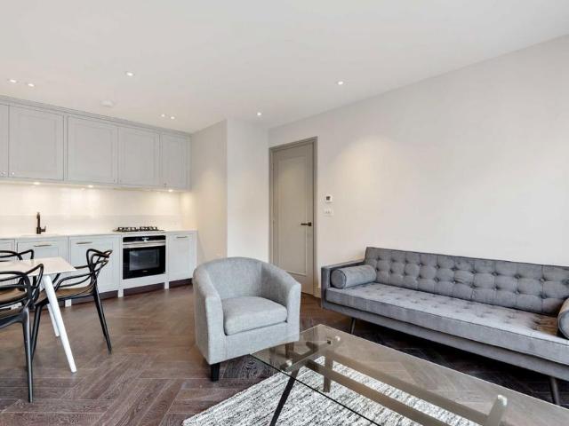 Pratt Mews, London NW1 1 bed flat to rent £2,600 pcm £600 pw