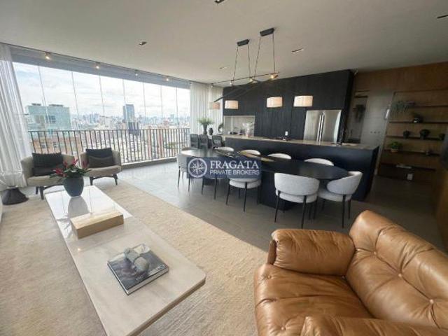 Praça Lindenberg Clodomiro, Itaim, 3 suítes, 3 vagas, 192m²