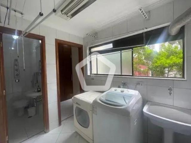 Praça Miguel Delgado, 133 Santana