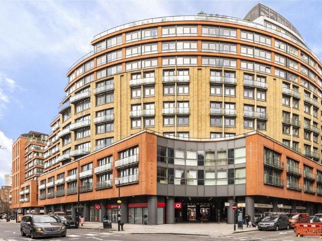 Praed Street, London W2 2 bed flat to rent £3,150 pcm £727 pw