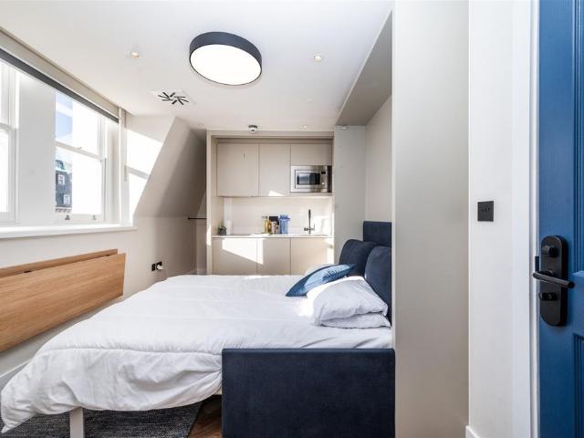 Praed Street, Paddington, W2