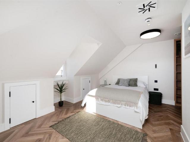 Praed Street, Paddington W2 Studio to rent £1,950 pcm £450 pw