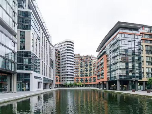Praed Street, Paddington Basin. 1 bed flat for sale £545,000