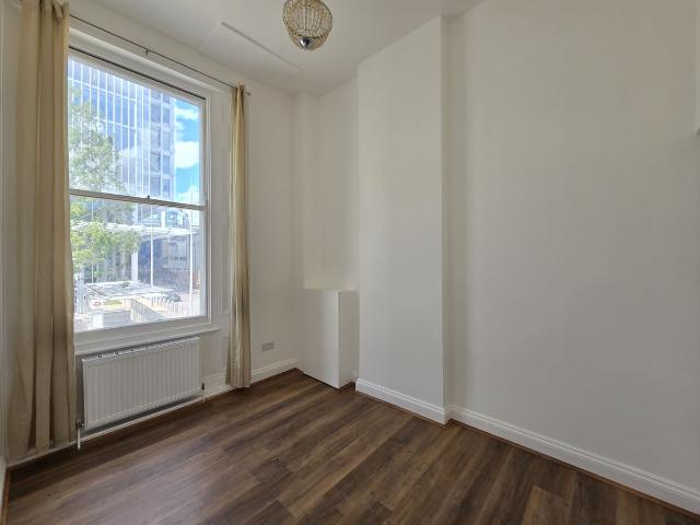 Praed Street W2, 2 bed flat to rent, £2,800 pcm | PrimeLocation